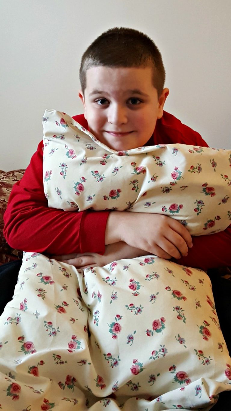 Enjoy the Feeling of a Sweet Hug with Homfy Pillows #MegaChristmas17 ...