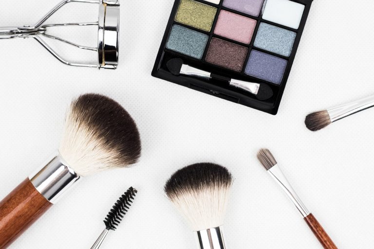 Tips on How to Choose the Right Cosmetics for Your Skin - Mom Does Reviews