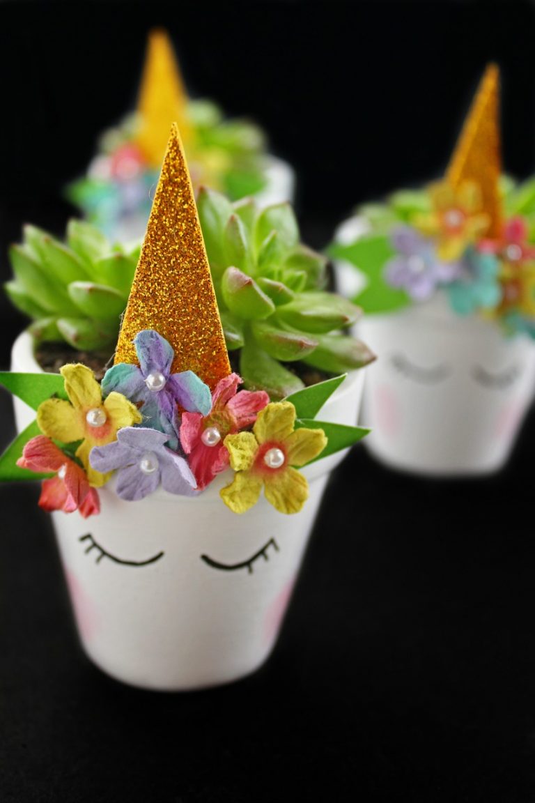 32 ADORABLE and Magical Unicorn Crafts you Just Have to Make! - Mom ...