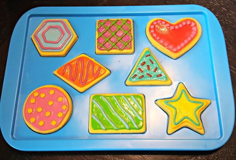 Toddler Traveling Toys #MDRsummerFun - Mom Does Reviews