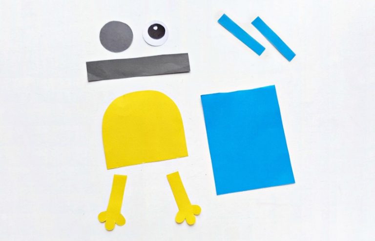 DIY Minion Hug Bookmarks - A Minion Inspired Craft - Mom Does Reviews