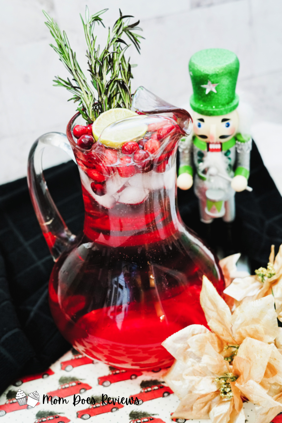 Sparkling Cranberry Christmas Punch - Mom Does Reviews