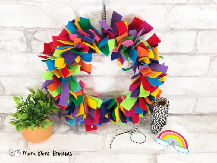 22 Beautiful DIY Summer Wreaths - Mom Does Reviews