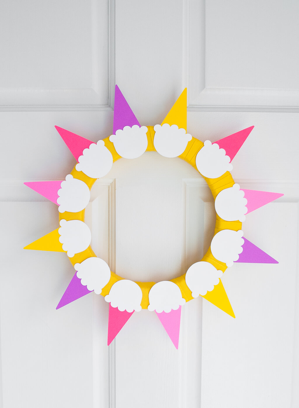 22 Beautiful DIY Summer Wreaths - Mom Does Reviews