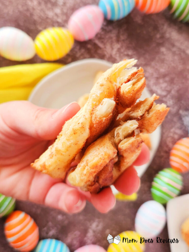 Fun & Easy Cinnamon Twist Easter Bunny Pastries #Recipe - Mom Does Reviews
