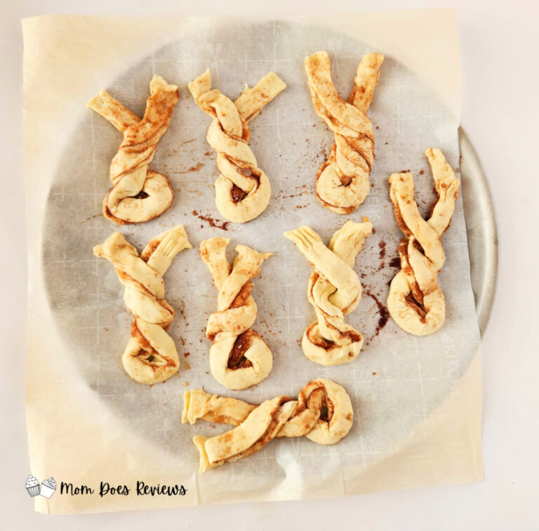 Fun & Easy Cinnamon Twist Easter Bunny Pastries #Recipe - Mom Does Reviews