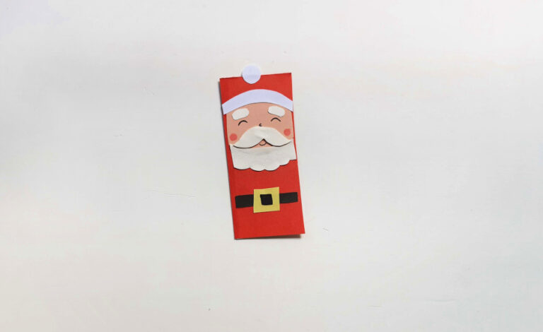 Fun and Easy Christmas Bookmark Crafts - Mom Does Reviews