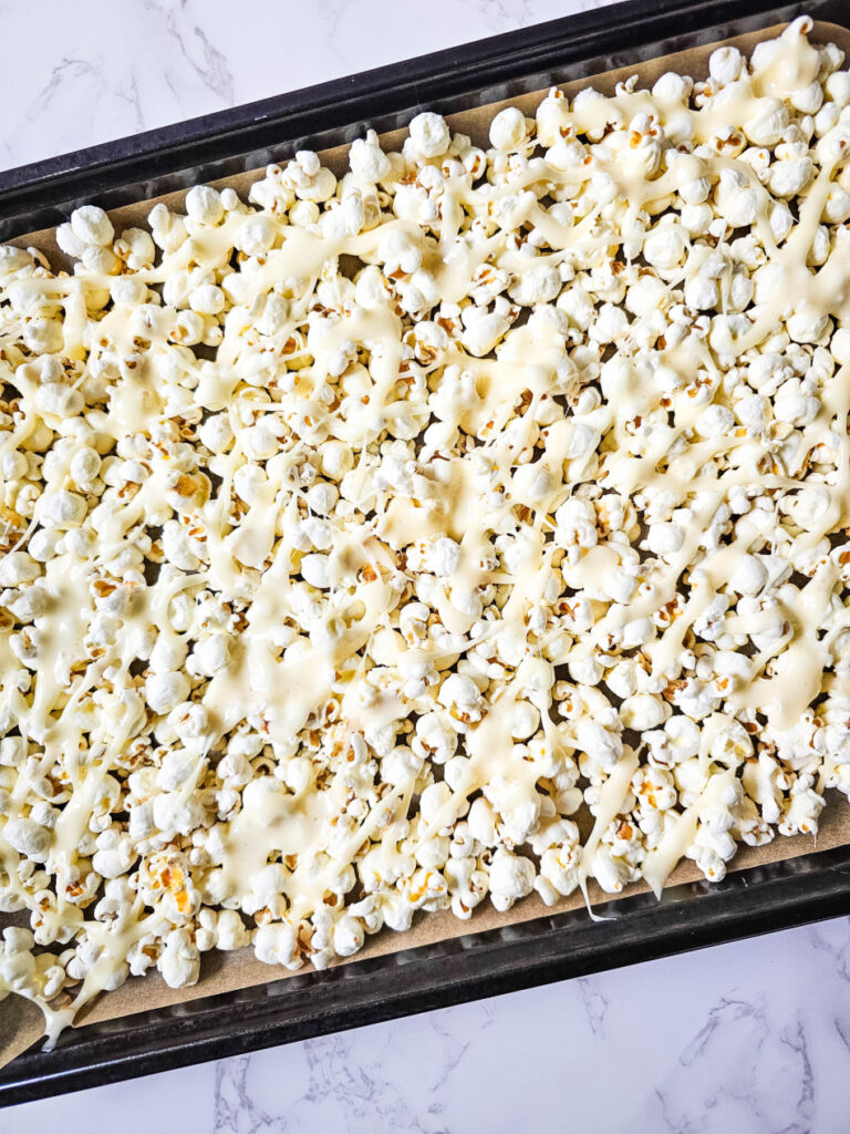 Valentine's Day Sweetheart Popcorn Mix - Mom Does Reviews