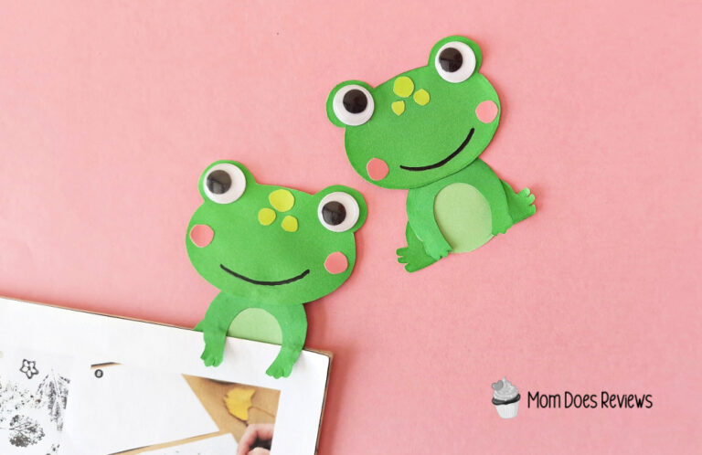 DIY Paper Frog Hug Bookmarks - Mom Does Reviews