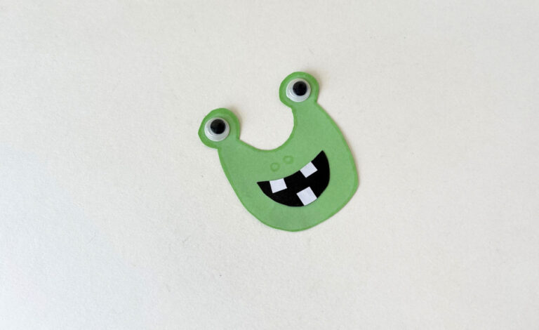 Paper Plate UFO Craft - Mom Does Reviews