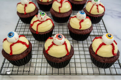 Make Creepy Eyeball Cupcakes for Halloween - Mom Does Reviews