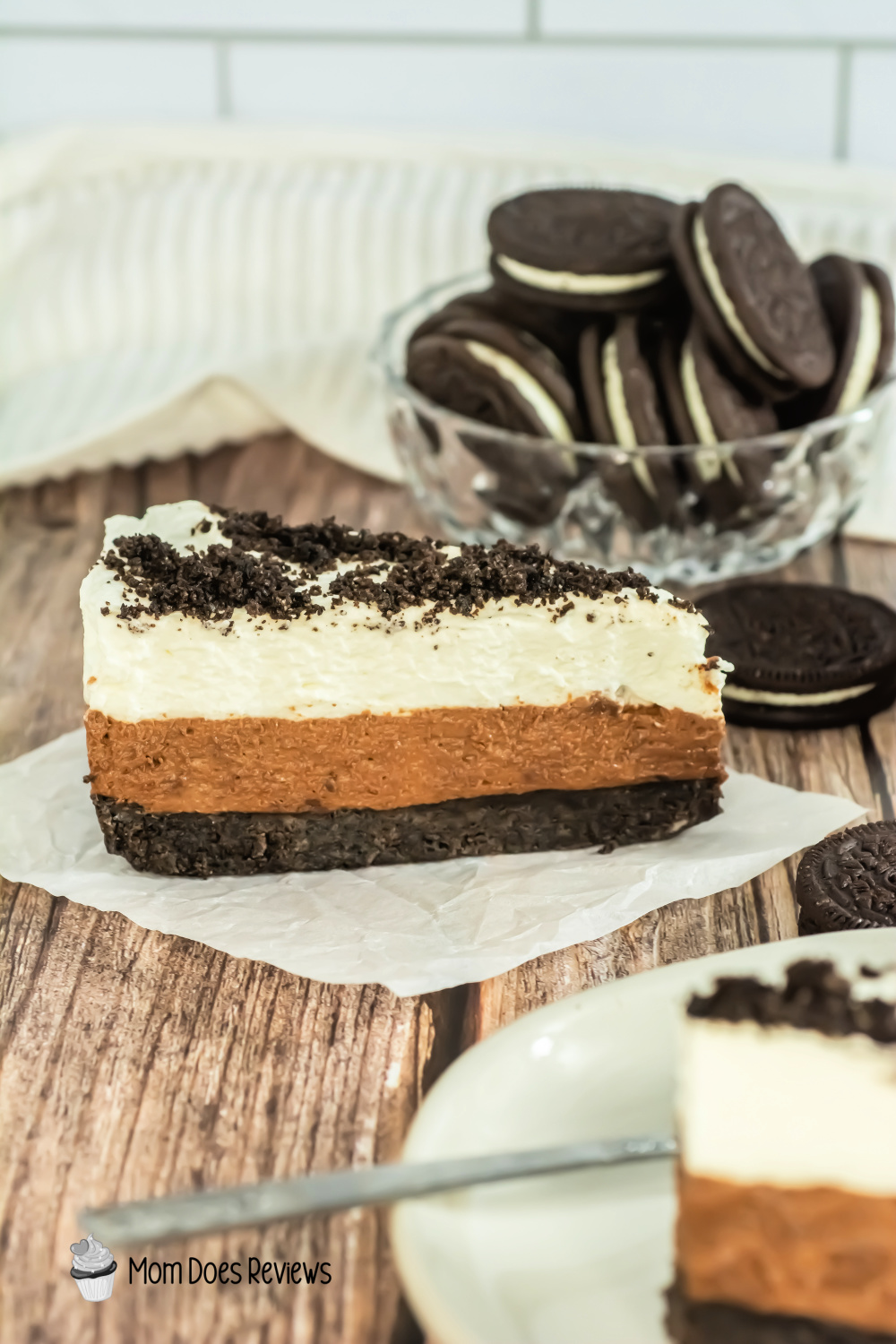 No-Bake Oreo Mousse Cake - Mom Does Reviews