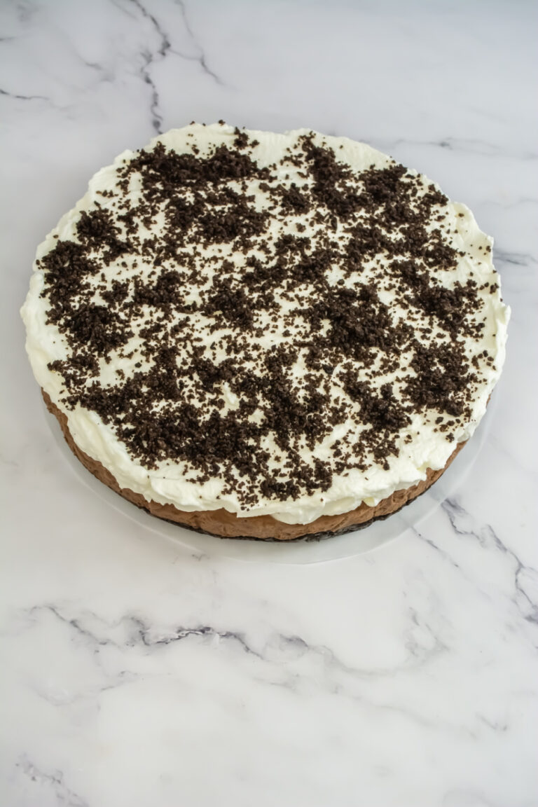No-Bake Oreo Mousse Cake - Mom Does Reviews