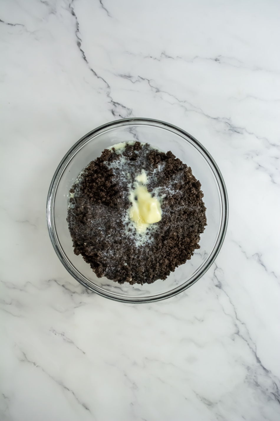 No-Bake Oreo Mousse Cake - Mom Does Reviews