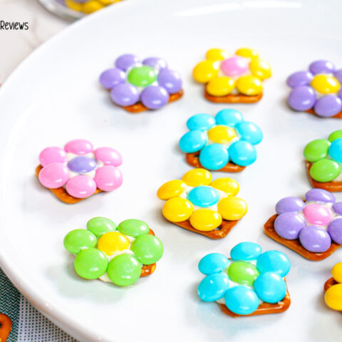 Make Easy Spring Flower Pretzel Bites - Mom Does Reviews