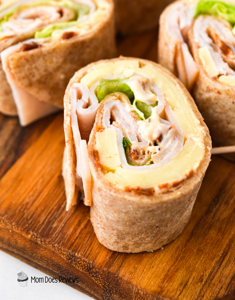 Pinwheel Sandwiches with Sun-Dried Tomato and Turkey - Mom Does Reviews